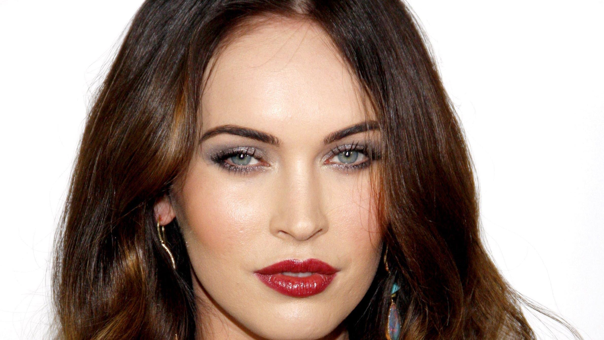  My Head Is The Size Of A Tiny Edamame Bean Megan Fox Shares New 